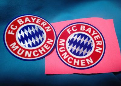 Cina Patch per abbigliamento personalizzati ad alta temperatura, etichetta a schermo stampata a mano per t-shirt in vendita