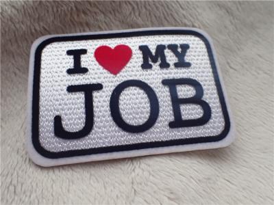 Cina Eleganti Patch di abbigliamento personalizzati Slogan Logo I LOVE MY JOB Plush cromaticamente in massa in vendita