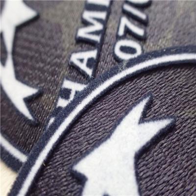 China Forma de círculo Patches de roupas personalizadas Transferência de calor suave Tatami Flocking Com Logotipo do Campeão à venda