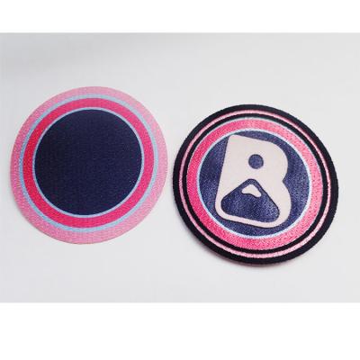 China 3D Flocking Badge Hierro personalizado / cosido en parches de tela para el logotipo en relieve de Parche de prendas de vestir en venta