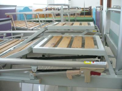 China Dubbele Onstabiele het Ziekenhuis Orthopedische Regelbare Bedden van het Wapenroestvrije staal met Tractieplank (als-TB06) Te koop