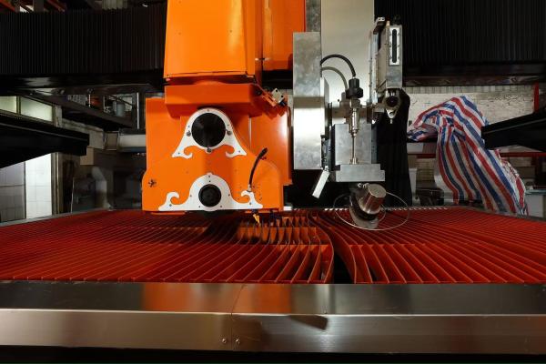 Quality Flexible 5 Axis Waterjet Bridge Saw Cutting Machine For Metal Stone Cutting Applications for sale