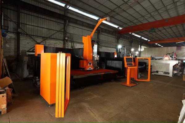 Quality Robust 5 Axis CNC Saw Jet High Precision For Stone Fabrication for sale