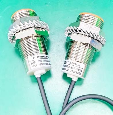 China Sensor Interruptor de Proximidade J7-D10B1/DC com Rosca M18 × 1 e Distância de Detecção de 10 mm para Detecção Sem Contato à venda