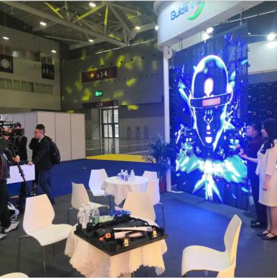China Seamless Modular Curved Billboard Led Screen Panel NovaStar System 6000nits for sale