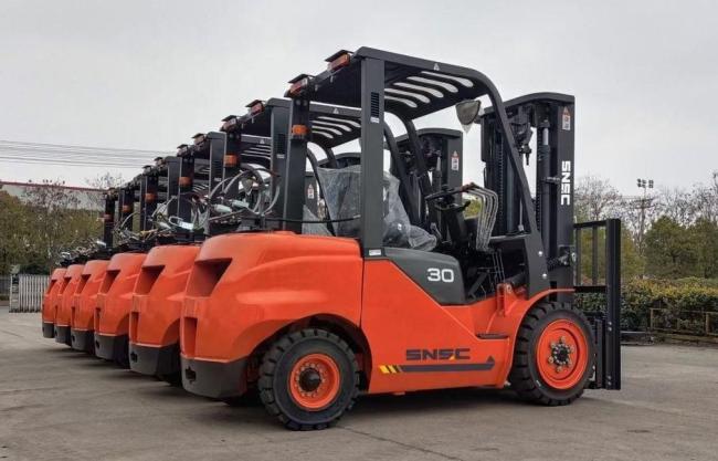 Chinese Snsc Brand 1.5/2/3/3.5/4/5/7/10 Ton Diesel/LPG/Gas/Gasoline Forklift with CE EPA