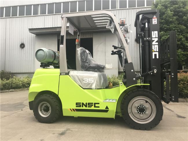 Empihadeira 3.5tons Gas Engine Forklift