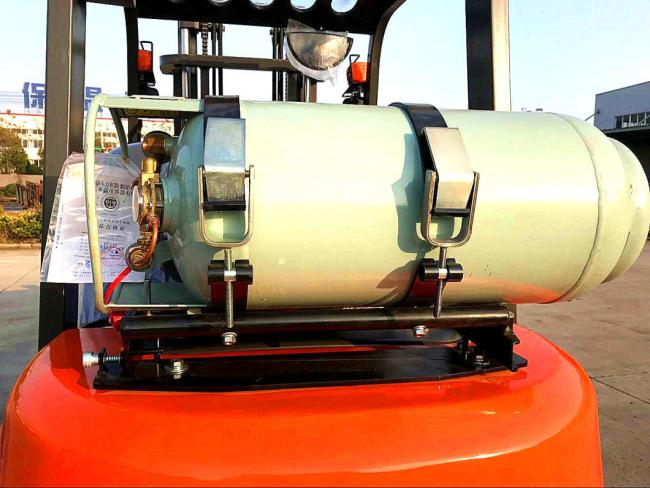 2ton Nissan Engine LPG Gasoline Paper Roll Clamp Forklift