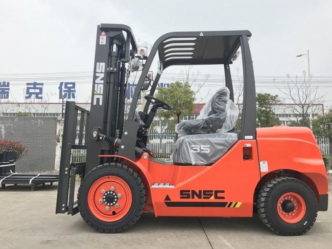 Isuzu Engine Forklift 3.5t Diesel Forklifter