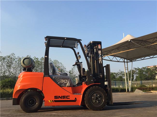 FL30 Empihadeira 3 Ton LPG Gasoline Forklift