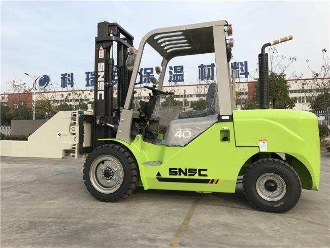 Brick Diesel Forklift with Block Clamp Attachment