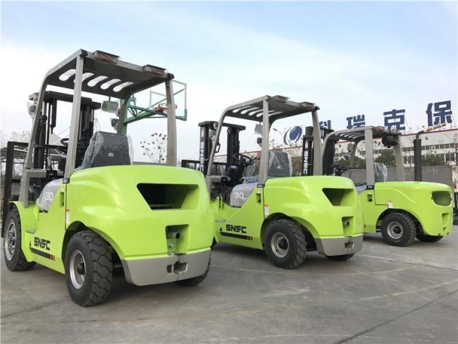 Brick Diesel Forklift with Block Clamp Attachment