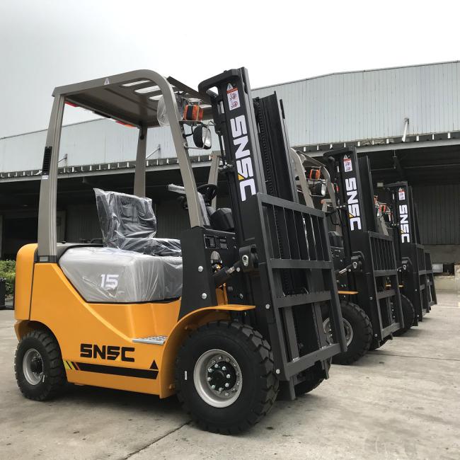 Mini 1.5ton 1.8ton Diesel LPG Snsc Empilhadeira Forklift for Sale