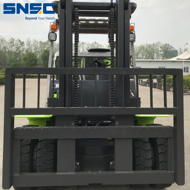 New Diesel Forklift 5 Ton with Low Mast