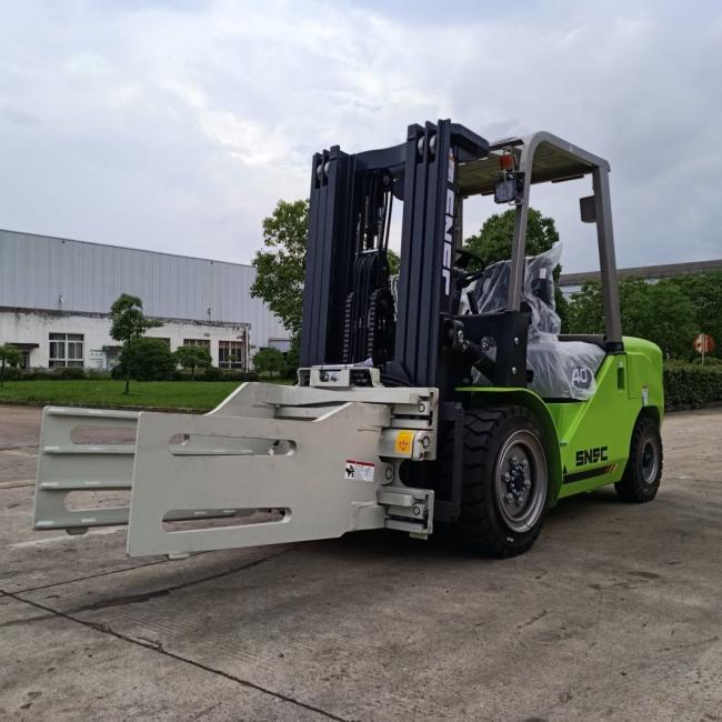 Montacargas 4 Ton Diesel Empilhadeira Forklift with Bale Clamp Attachment