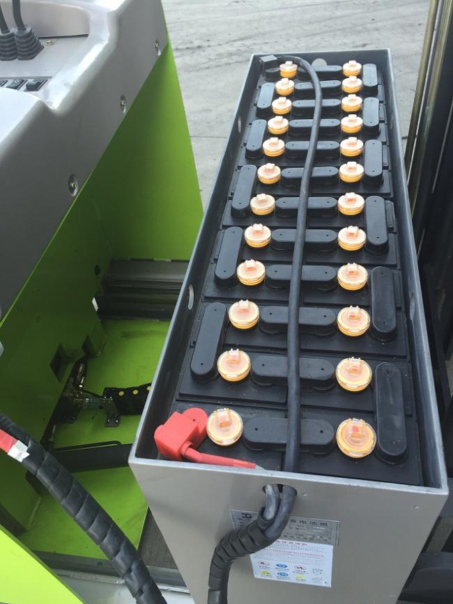 DB15 1.5T 2T 2.5T 24V Fully Electric Pallet Stacker Forklift Easy to Operate 