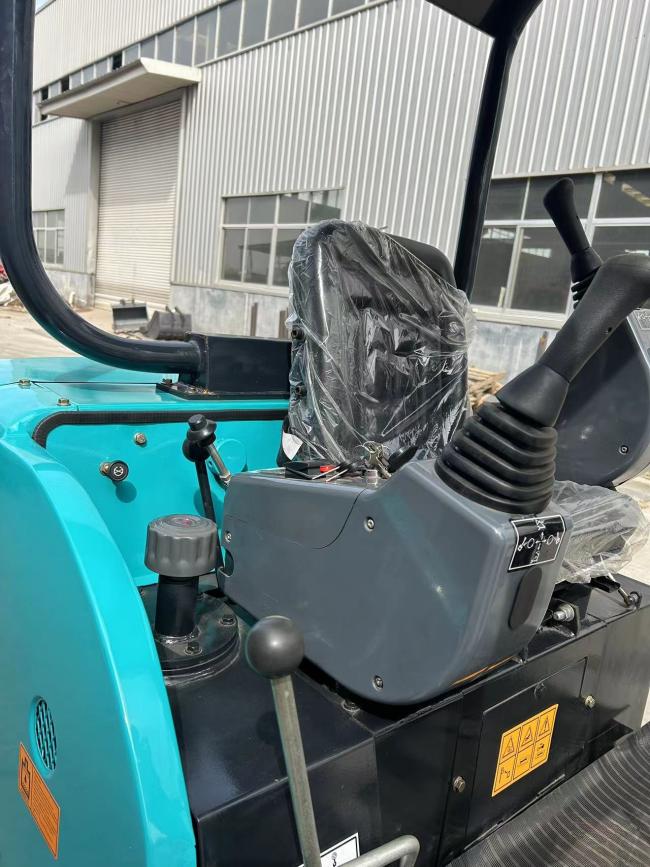 1.5 Ton 2Ton 2.5Ton Mini Crawler Excavator Equipped with Kubota