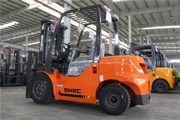 Quality Saudi Arabia Snsc 3.5 ton diesel forklift with Lift Height 5000mm and High Load for sale