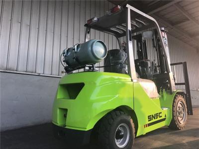 Cina Motore giapponese Nissan Benzina Montacargas 3mt LPG carrello elevatore con USA Eaton Steering Gear in vendita