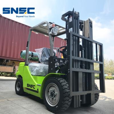 China Kuwaitmarkt 3 Tonnen LPG-Forklift mit automatischem Getriebe und 500 mm Ladekern zu verkaufen