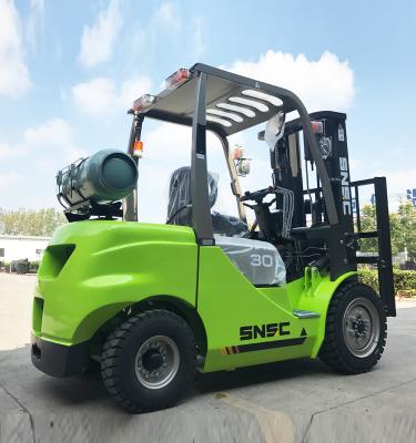 China Kuwaitmarkt 3 Tonnen LPG-Forklift mit automatischem Getriebe und 500 mm Ladekern zu verkaufen