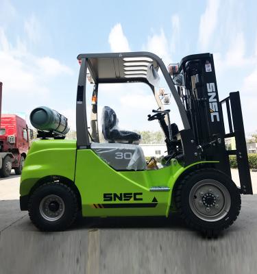 China Kuwaitmarkt 3 Tonnen LPG-Forklift mit automatischem Getriebe und 500 mm Ladekern zu verkaufen