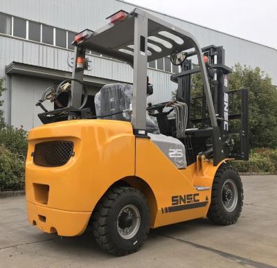 China Japan Engine 2.5ton LPG Forklift Load Center 500mm Duplex Mast for Your Requirements for sale