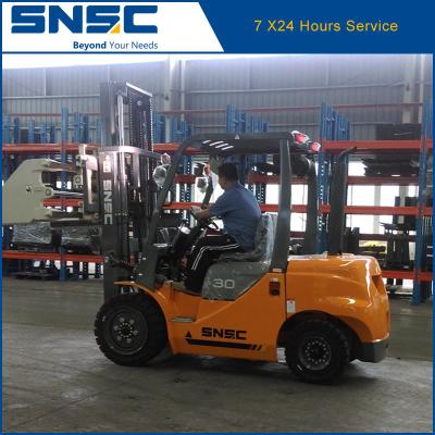 China 3.5 Tonnen Diesel-Forklift-Forklift mit Blockklemm Automatisches Getriebe Anpassung zu verkaufen