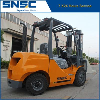 China 1T 5T Load Capacity Diesel Forklift with Block Clamp in Customer Customzied for sale