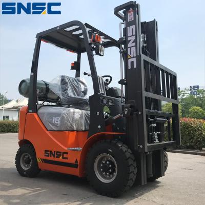 China Camión elevador de 1.8 t de GLP con transmisión automática y horquillas giratorias y luz LED en venta