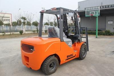 Cina 1T-5T Capacità di carico Autocarro a forchetta a combustione ordinaria con cambio laterale in vendita