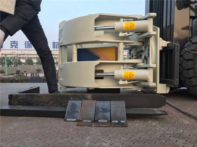 Cina Surinam Diesel Snsc 2ton Paper Roll Forklift con richiesta personalizzata e opzione di carburante in vendita
