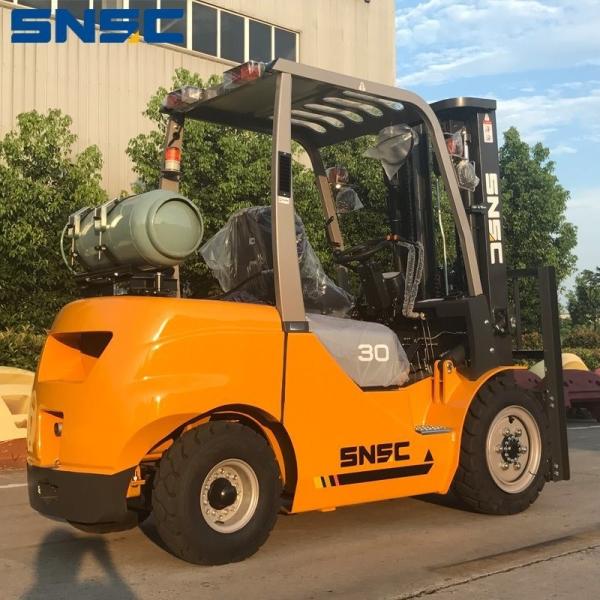 Quality 3 Ton Propane Forklift with LP Gas Engine and 2825x1230x2017mm Specifications for sale