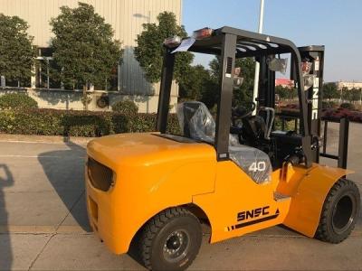 China Double Front Tyre Diesel 4 Ton Forklift with 500mm Load Center and High Load Capacity for sale