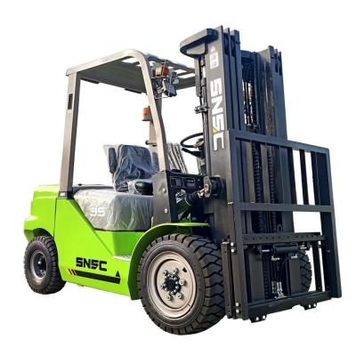 China 4500 mm hefhoogte Diesel vorkheftruck met drievoudige mast en bevestigingen zijverander Te koop