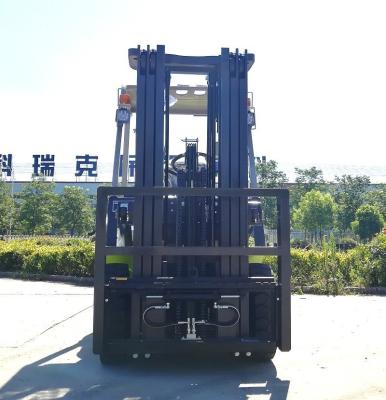 China 3350kg 2ton Container Forklift com 4500mm de altura de elevação e localização de cabina ajustável à venda