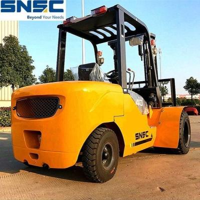 Cina 4 tonnellate di motore Isuzu anteriore doppio pneumatico Z3000mm motore diesel Engie carrello elevatore per un funzionamento regolare in vendita