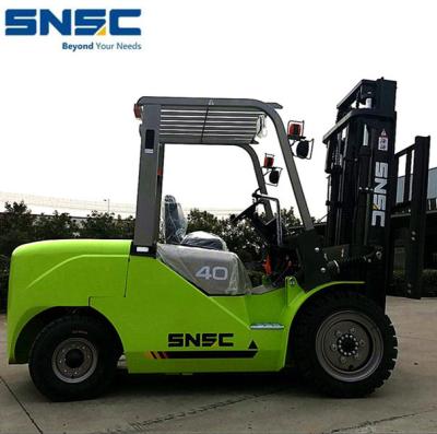 Cina Fd40 Isuzu carrello elevatore diesel standard da 4 tonnellate con motore e capacità di carico di 5100 kg in vendita