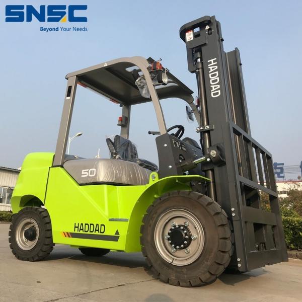 Quality Heavy Duty 5 Ton Logistics Warehouse Forklift Fd50 Fuel Forklift with Cooper Radiator for sale