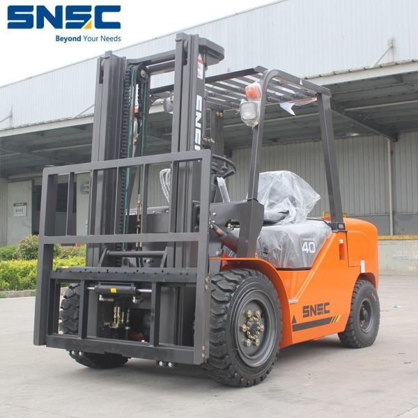 Quality 40 Ton Diesel Forklift Truck With Block Clamp Attachment LED Lights And Material Handling for sale