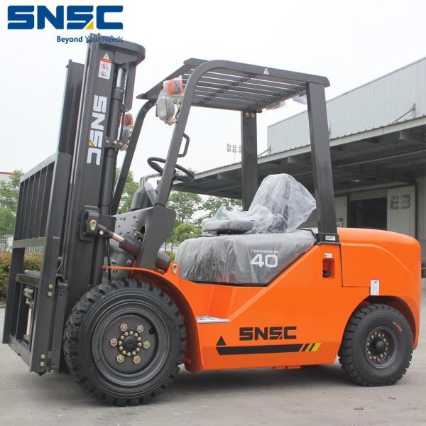 Quality 40 Ton Diesel Forklift Truck With Block Clamp Attachment LED Lights And Material for sale