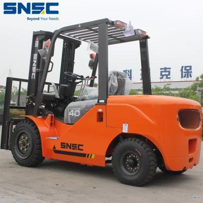 China 40 Ton Diesel Forklift Truck With Block Clamp Attachment LED Lights And Material Handling for sale