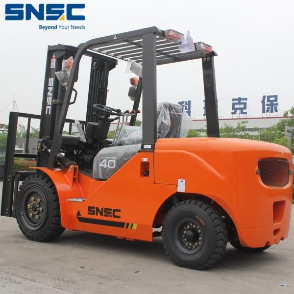 Quality 40 Ton Diesel Forklift Truck With Block Clamp Attachment LED Lights And Material for sale