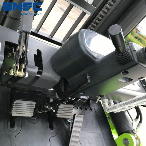 Quality 3000-7000mm Lift Height 5 Ton Diesel Forklift with Low Mast and Rated Load for sale