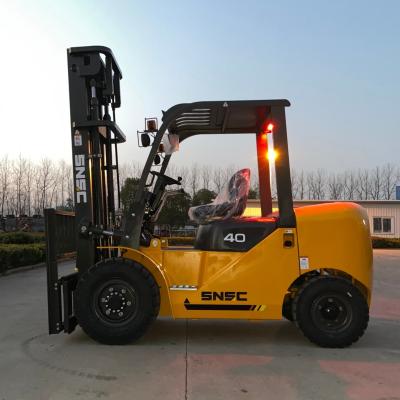 Cina Fd40 4 tonnellate di carrello elevatore diesel contenitore carrello elevatore a motore altezza di guardia 2350 mm in vendita