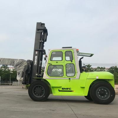China Altura de proteção aérea 2600 mm 10 toneladas em empilhadeira diesel com fixação de depósito de vidro à venda