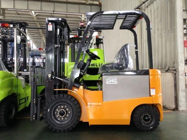 Quality 2.5 Ton Capacity Chery Electric Fork Lift 2 Stage / 3 Stage With AC Motor And for sale