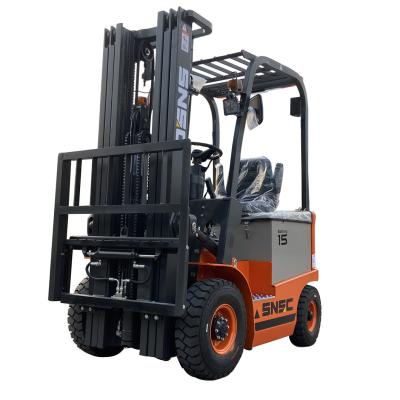 China Adjustable Cab 1.5t Electric Pneumatic Tire Lift Truck With 3 Stage Mast And 5m Lifting Height for sale