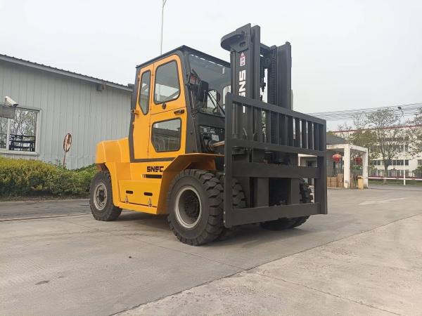 Quality 20 Years Experience Rough Terrain Forklift with Diesel Engine and 7 Ton Capacity for sale