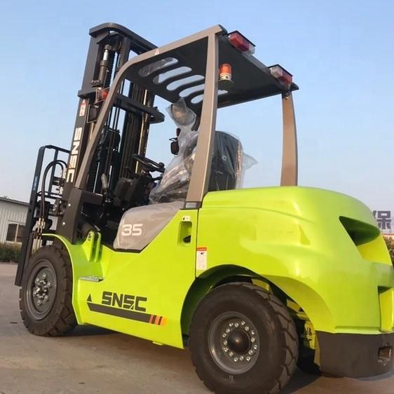 Quality YUNNEI 37/42 KW 3.5 Ton Diesel Rough Terrain Forklift And Agricultural for sale